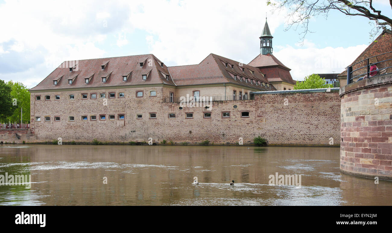 Kranker fluss im elsass elsass -Fotos und -Bildmaterial in hoher ...