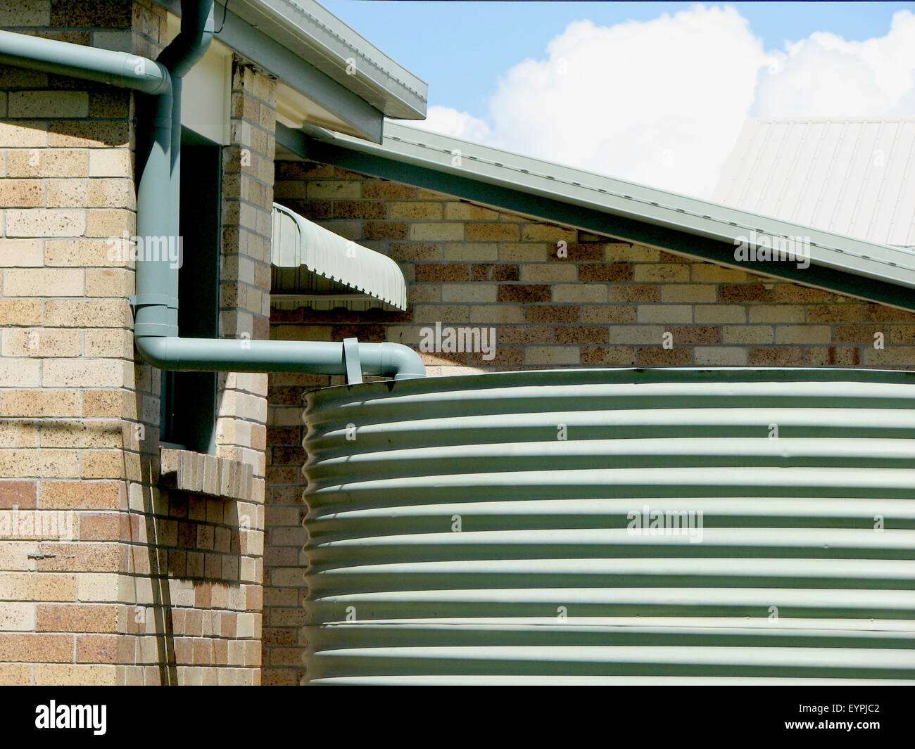 Rainwater tank -Fotos und -Bildmaterial in hoher Auflösung – Alamy