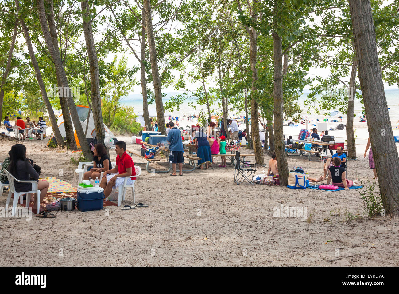 Strand picknick -Fotos und -Bildmaterial in hoher Auflösung – Alamy