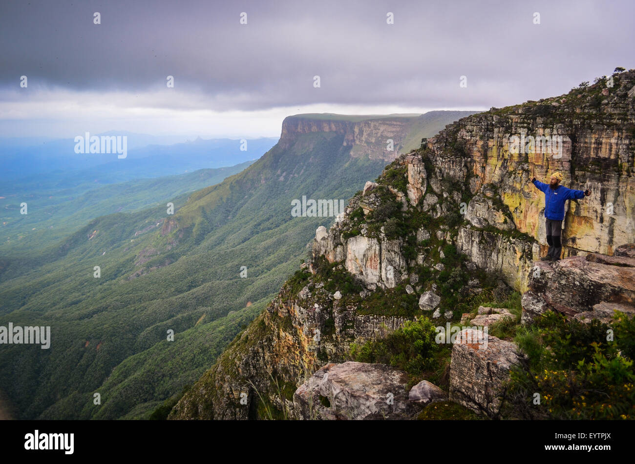 Tunda vala -Fotos und -Bildmaterial in hoher Auflösung – Alamy