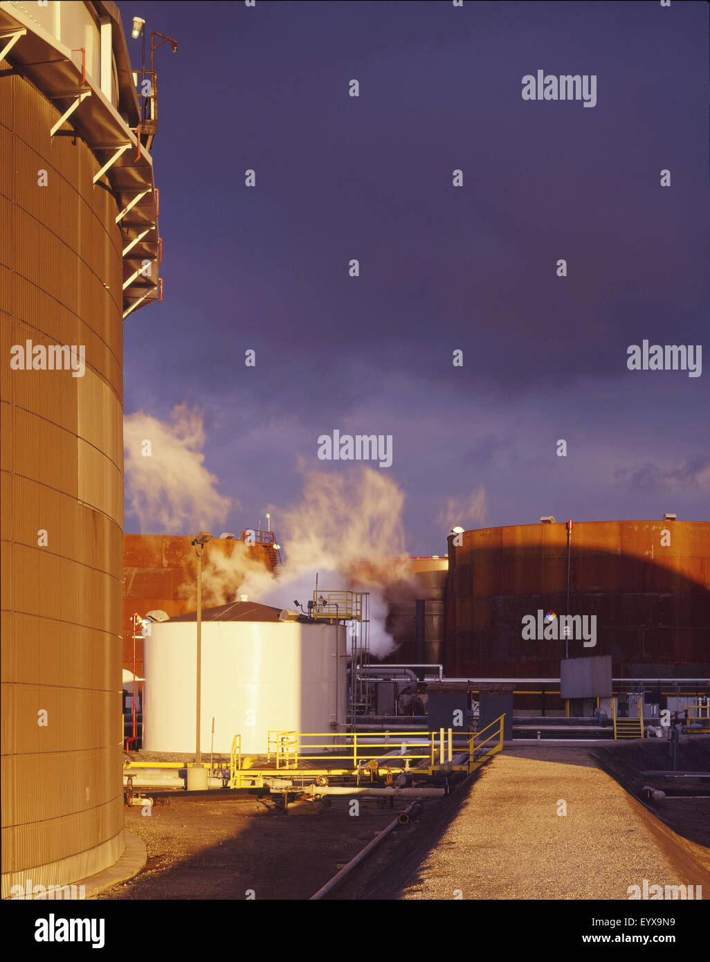 Tank farm -Fotos und -Bildmaterial in hoher Auflösung – Alamy