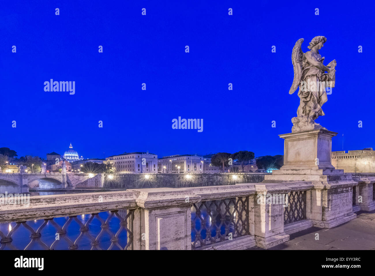 Nacht rom italien -Fotos und -Bildmaterial in hoher Auflösung – Alamy