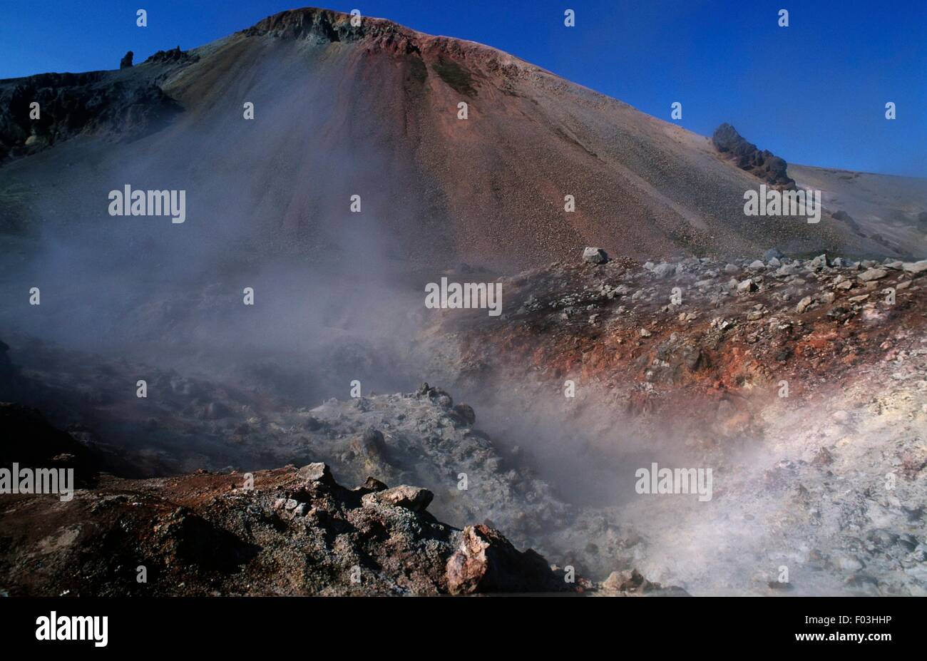 Island - Rangarvallasysla - Landmannalaugar - Fumarolen am Fuße des ...