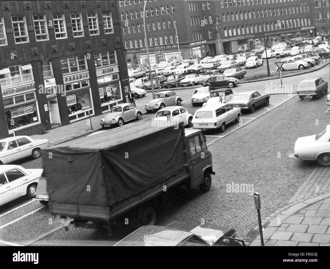 Geographie / Reisen, Deutschland, Hamburg, Straßen, Parkplatz an der ... Geographie / Reisen, Deutschland, Hamburg, Straßen, Parkplatz an der ...