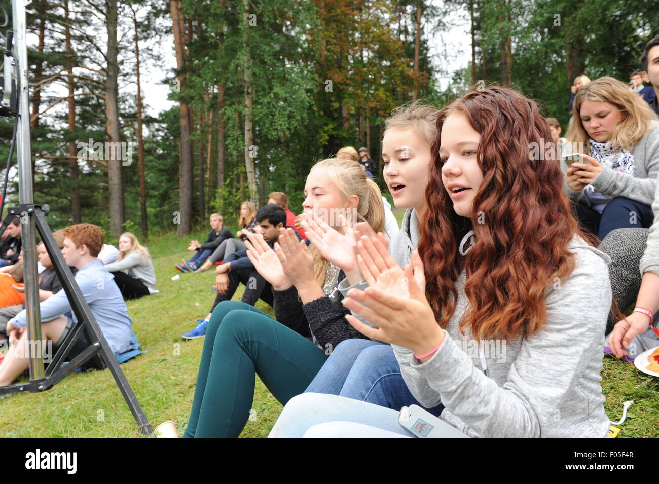 Insel Utoya, Norwegen. 7. August 2015. Teilnehmer in das Jugendcamp auf ...