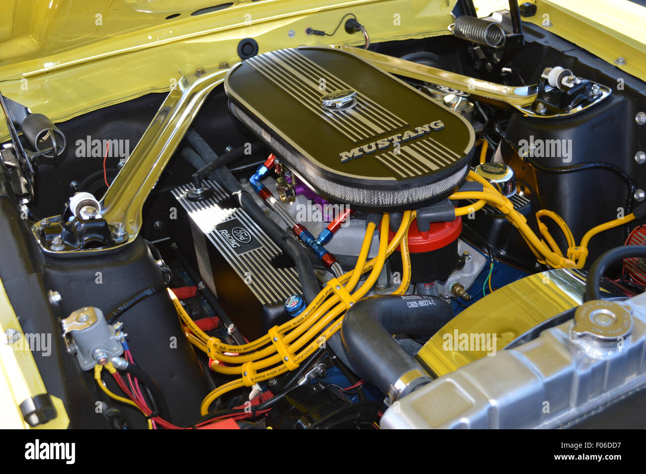 Ford hot rod motor -Fotos und -Bildmaterial in hoher Auflösung – Alamy
