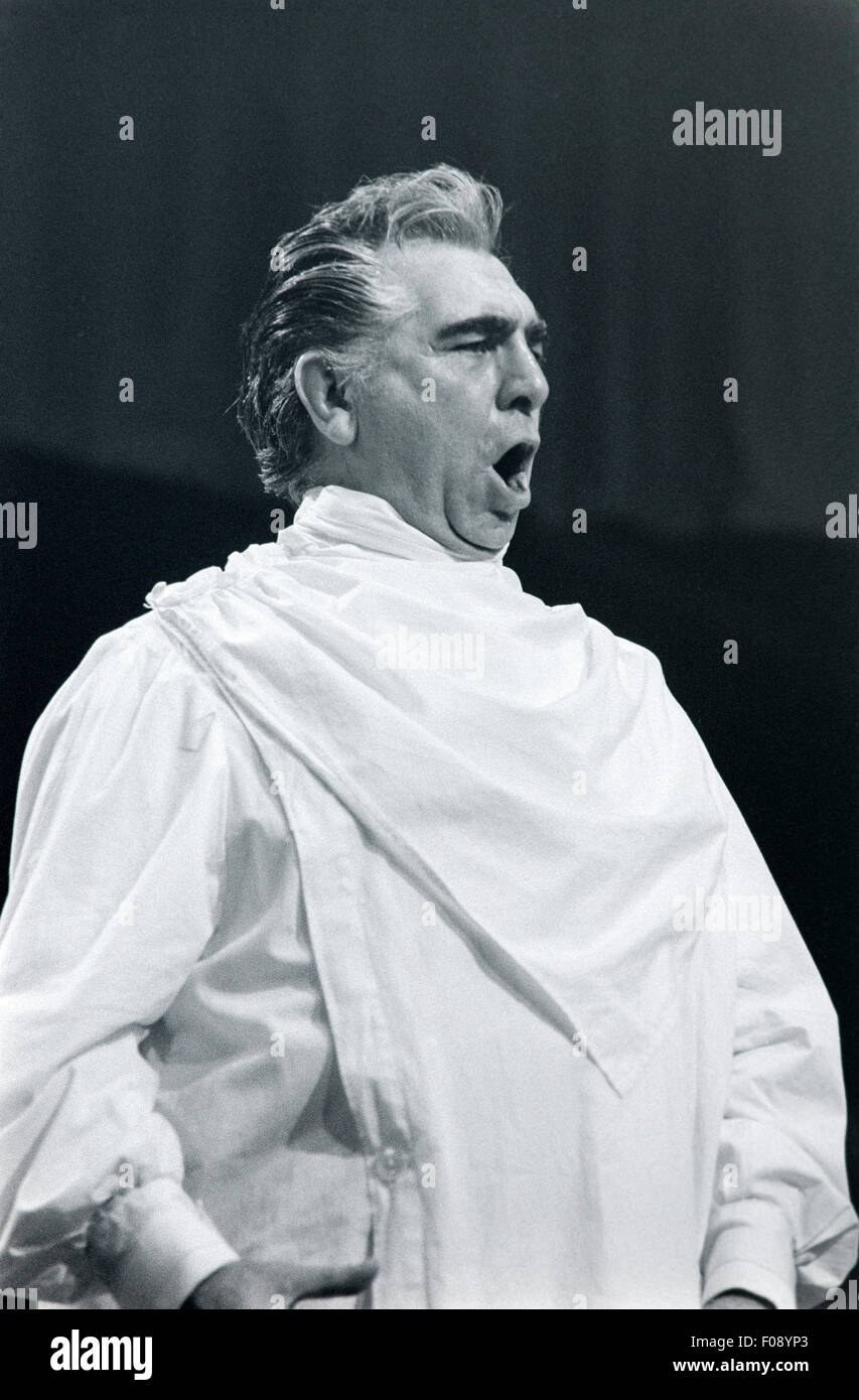 Waliser bariton sir geraint evans -Fotos und -Bildmaterial in hoher ...