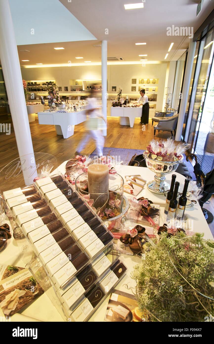 Innenraum der Confiserie Berger in Lofer, Österreich Stockfotografie ...