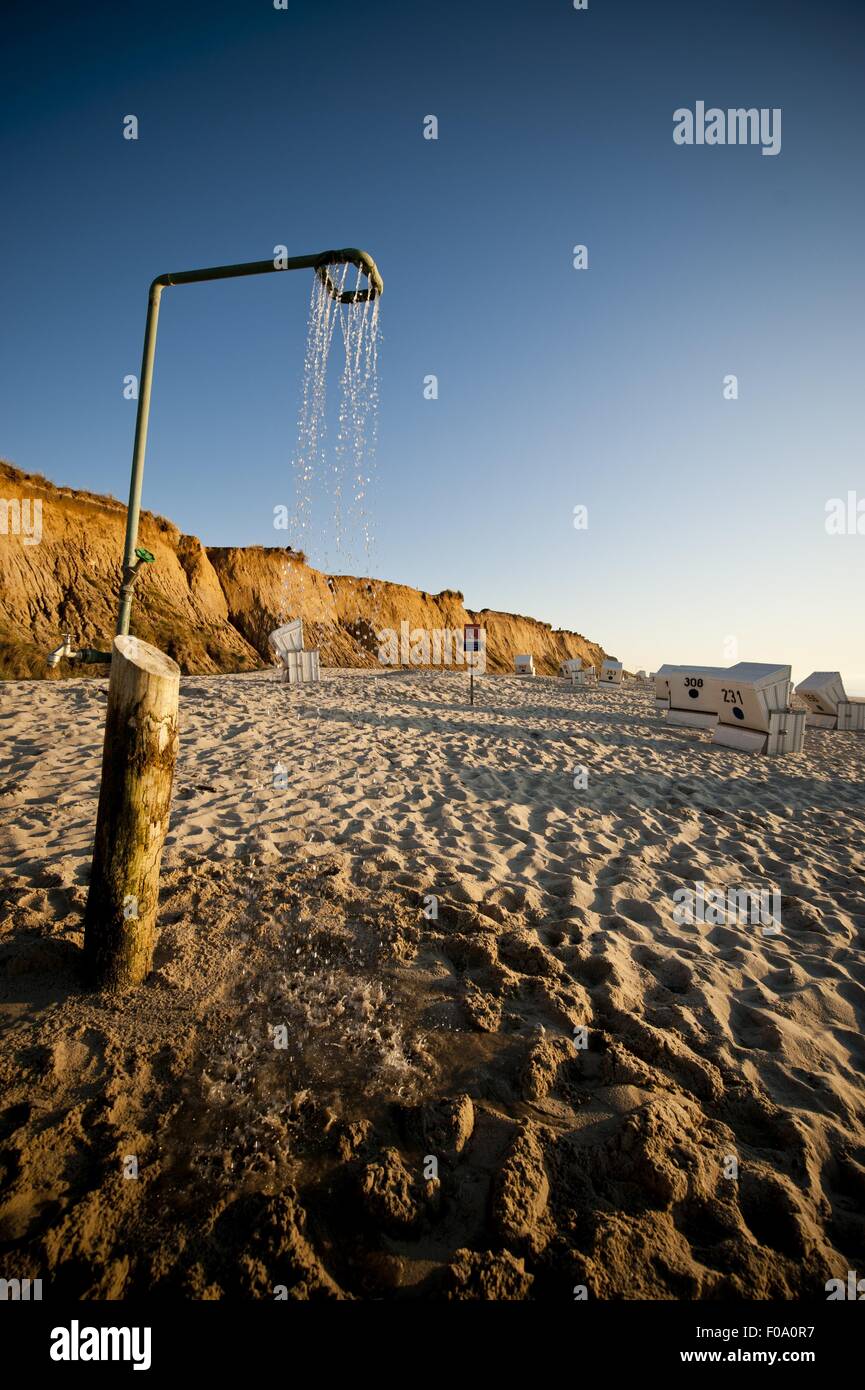 Dusche am strand -Fotos und -Bildmaterial in hoher Auflösung – Alamy