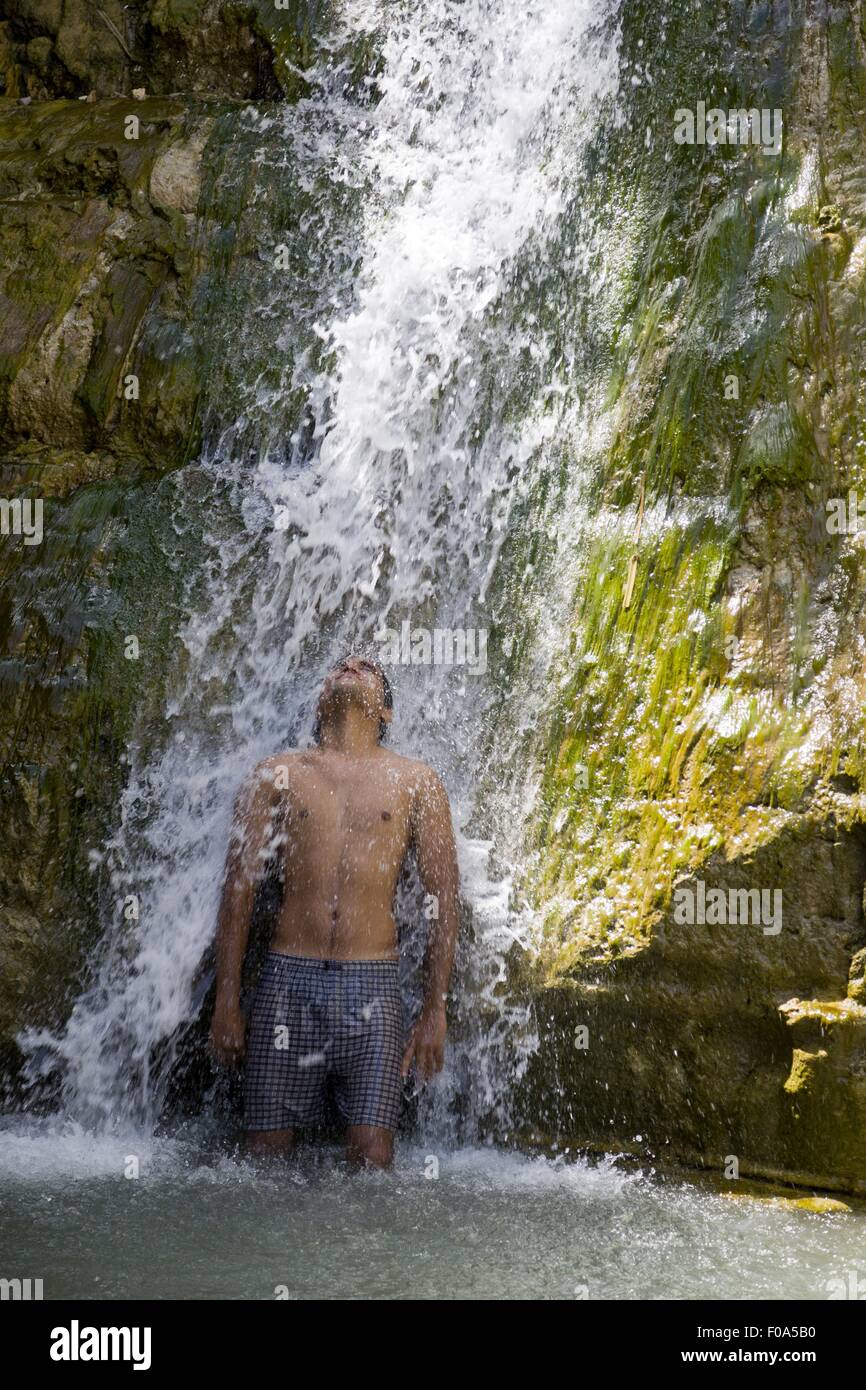 En gedi israel wasserfall -Fotos und -Bildmaterial in hoher Auflösung ...