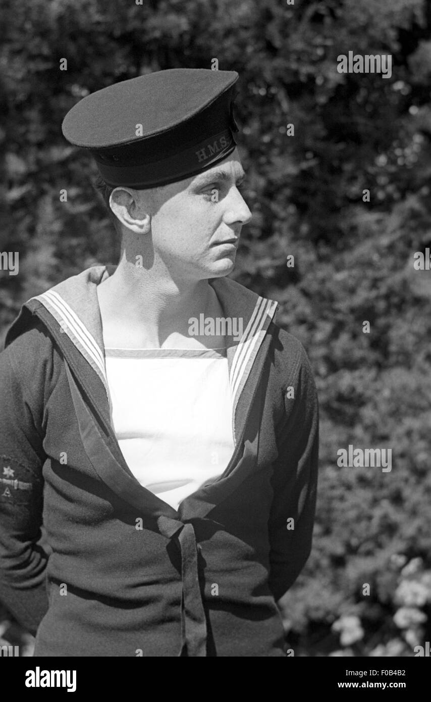 Sailor in uniform -Fotos und -Bildmaterial in hoher Auflösung – Alamy