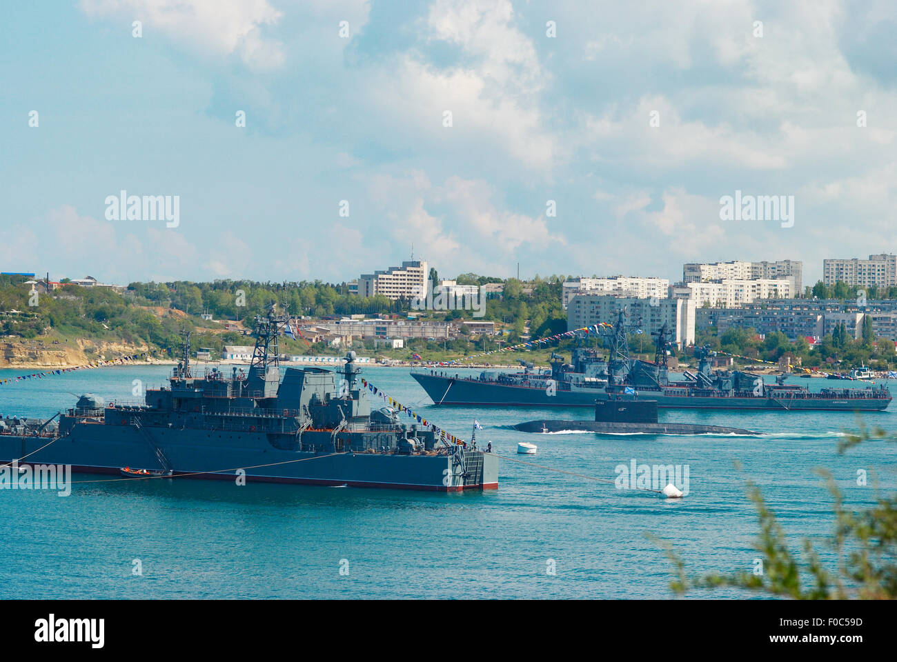 Russische Kriegsschiffe und u-Boot. Krim, Ukraine Stockfotografie - Alamy Russische Kriegsschiffe und u-Boot. Krim, Ukraine Stockfotografie - Alamy