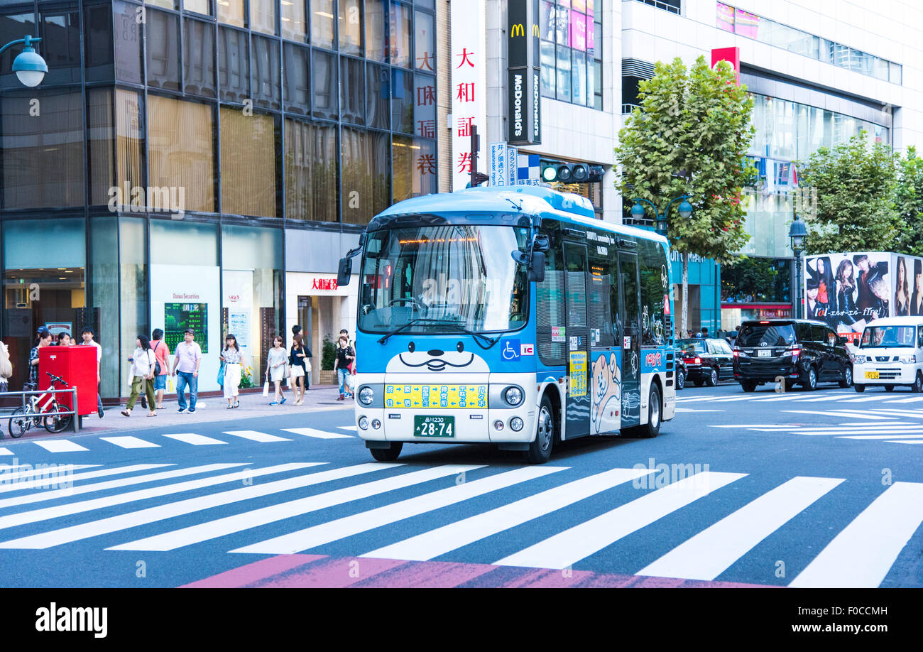 Hachiko statue shibuya station -Fotos und -Bildmaterial in hoher ...
