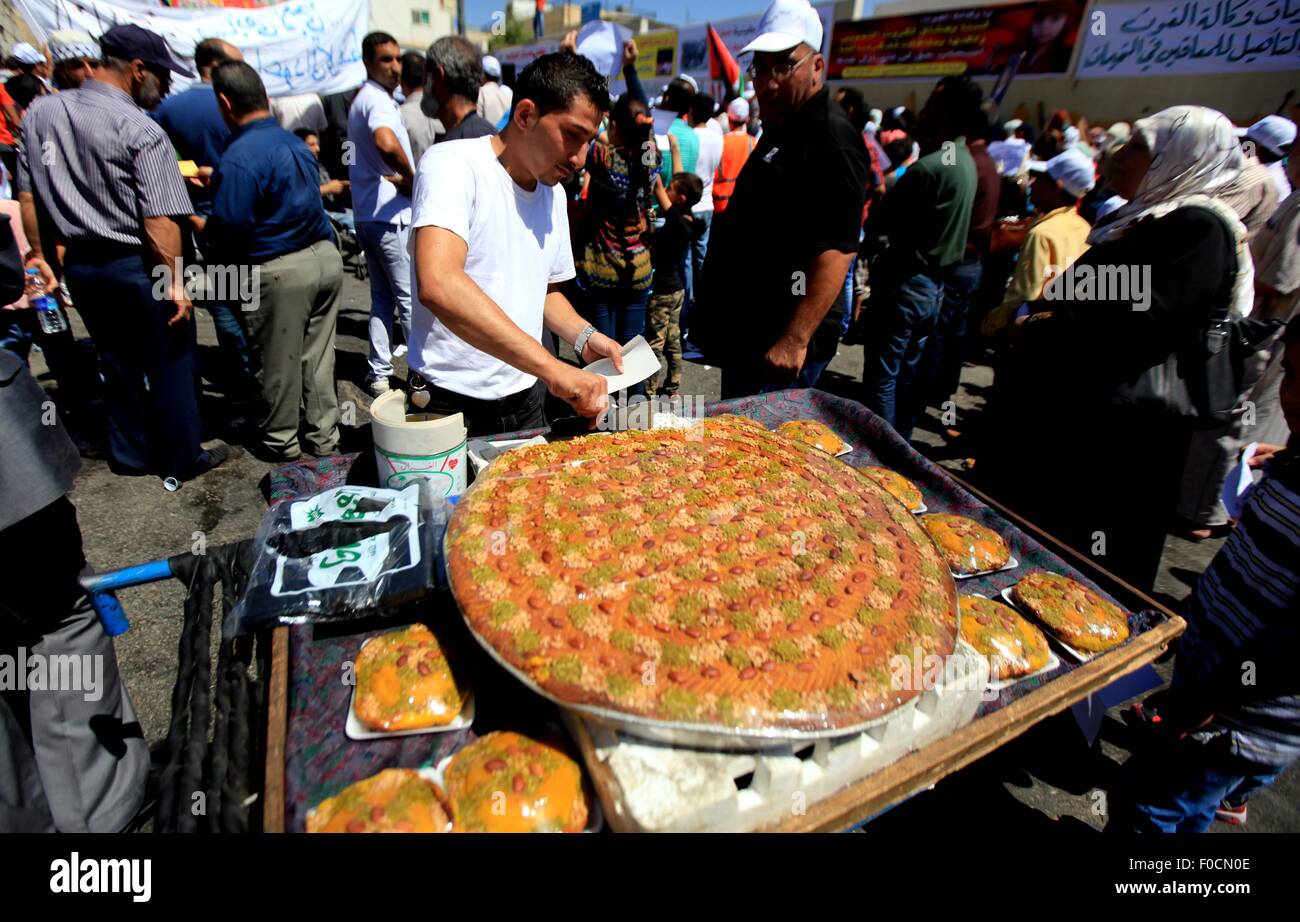 Palästinensische süßigkeiten -Fotos und -Bildmaterial in hoher ...
