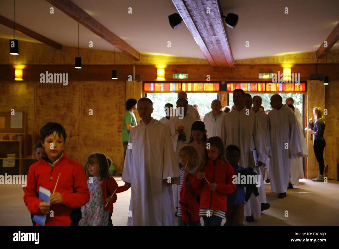 Taize brüder -Fotos und -Bildmaterial in hoher Auflösung – Alamy