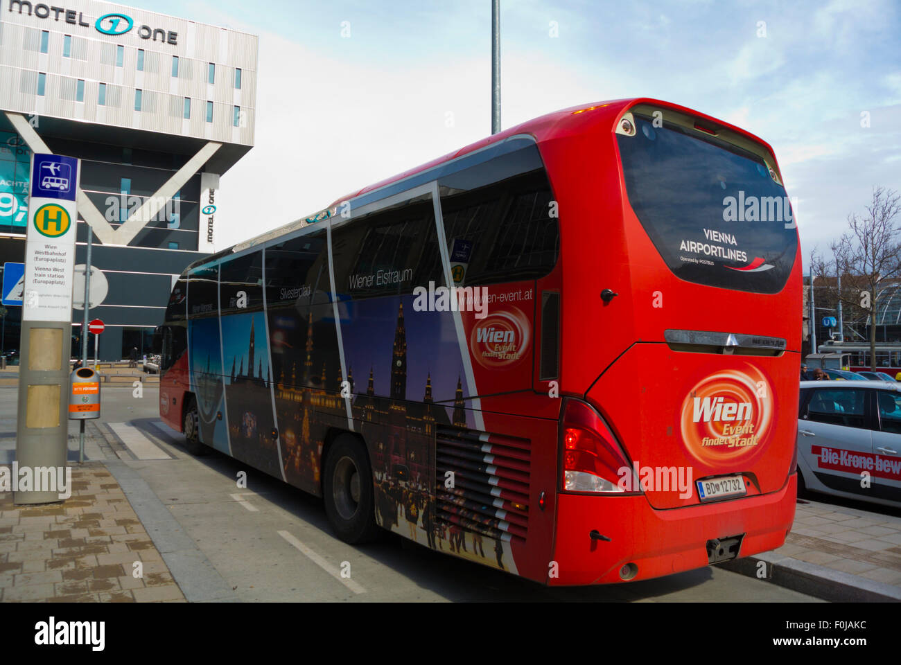 Vienna Austria Bus Bus Stop Stockfotos und -bilder Kaufen - Alamy