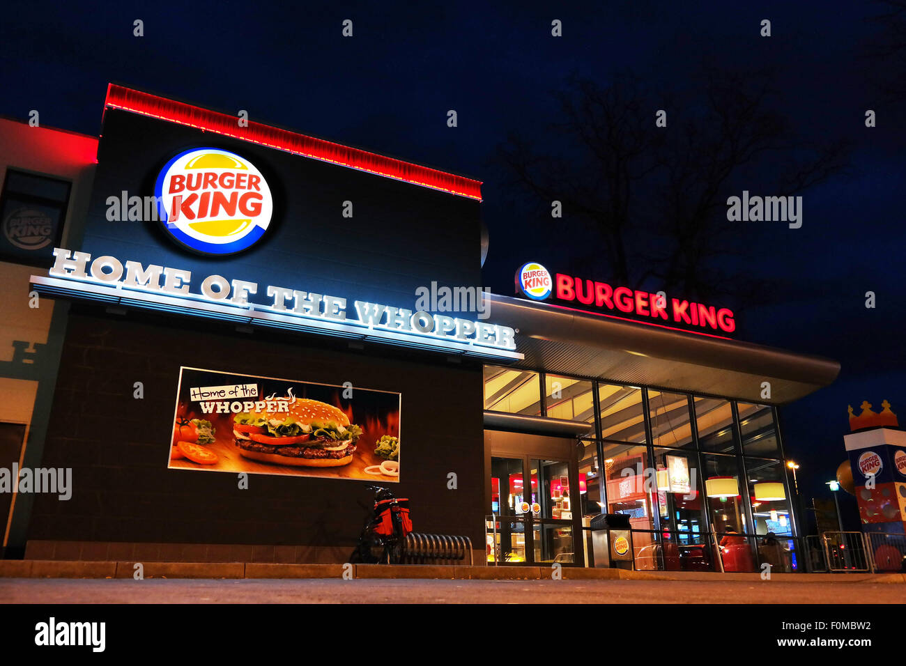 Burger king whopper mahlzeit -Fotos und -Bildmaterial in hoher ...