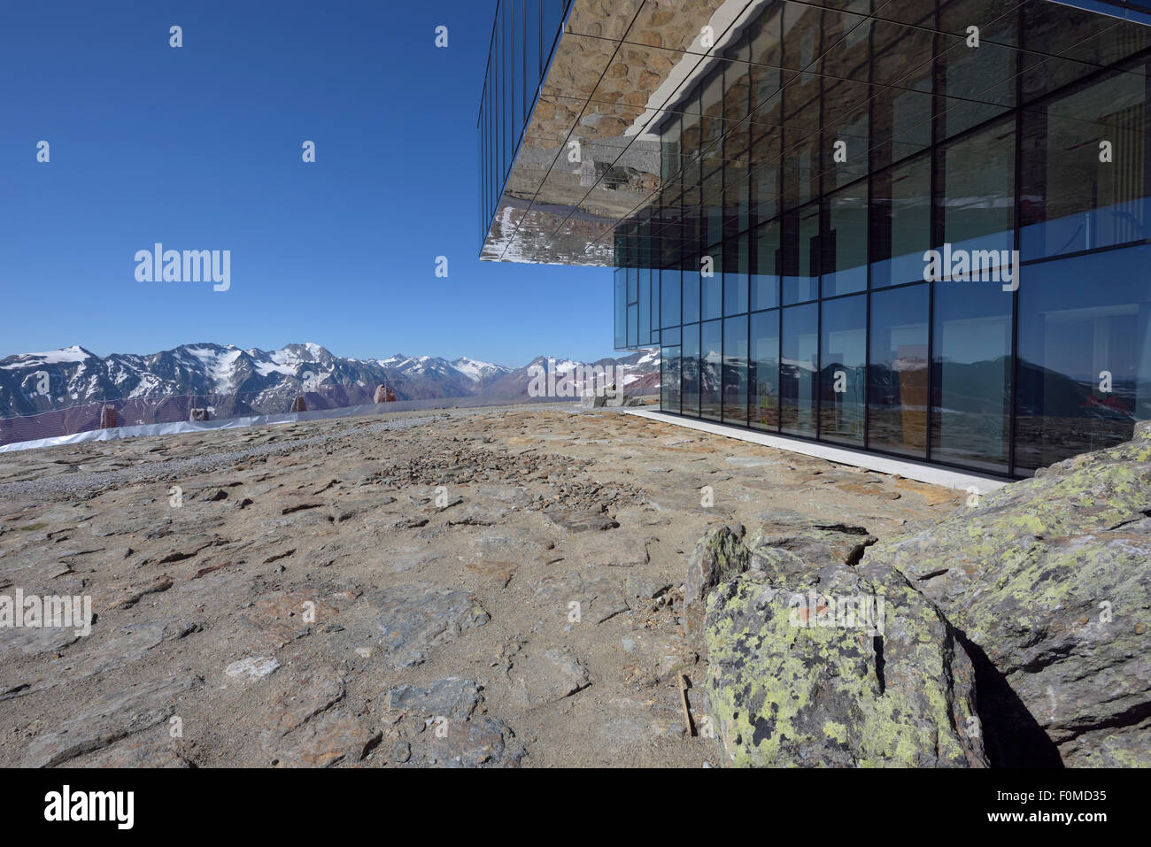 IceQ Restaurant am Gaislachkogel Seilbahn Bergstation, Sölden, Ötztal ...