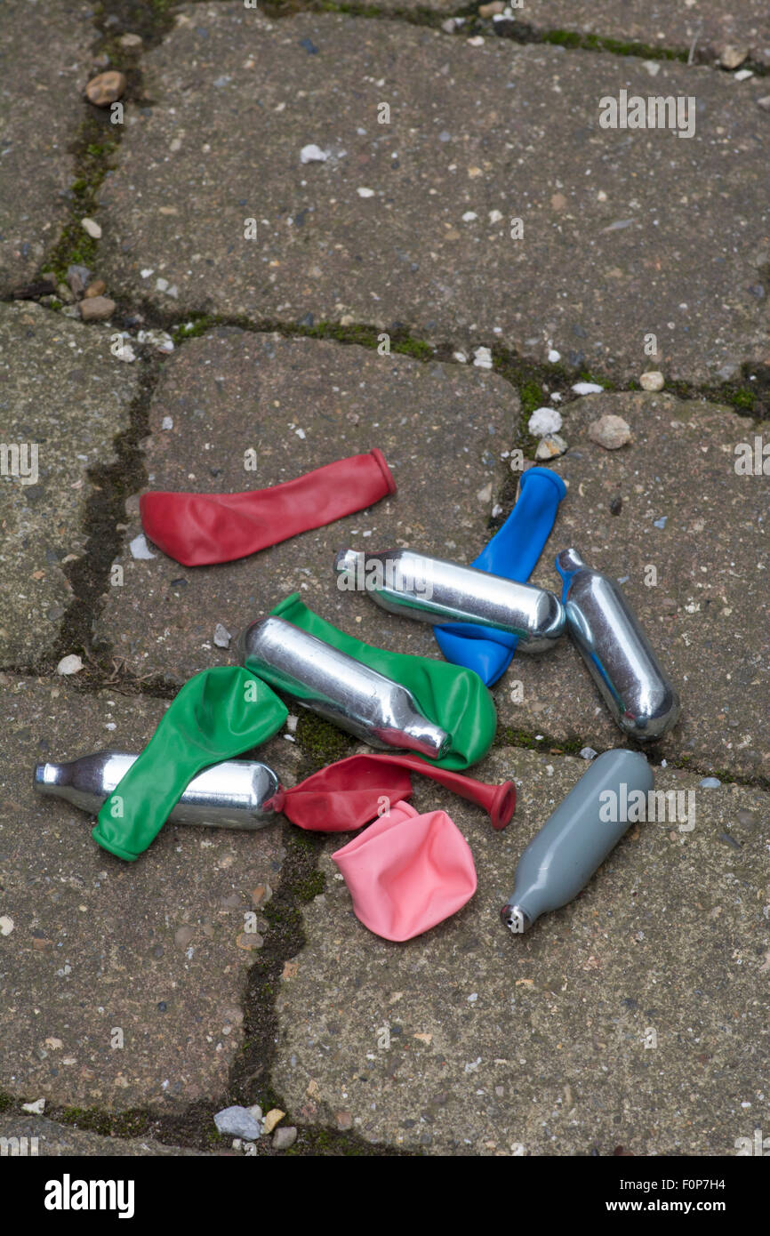 Lachgas ballons -Fotos und -Bildmaterial in hoher Auflösung – Alamy