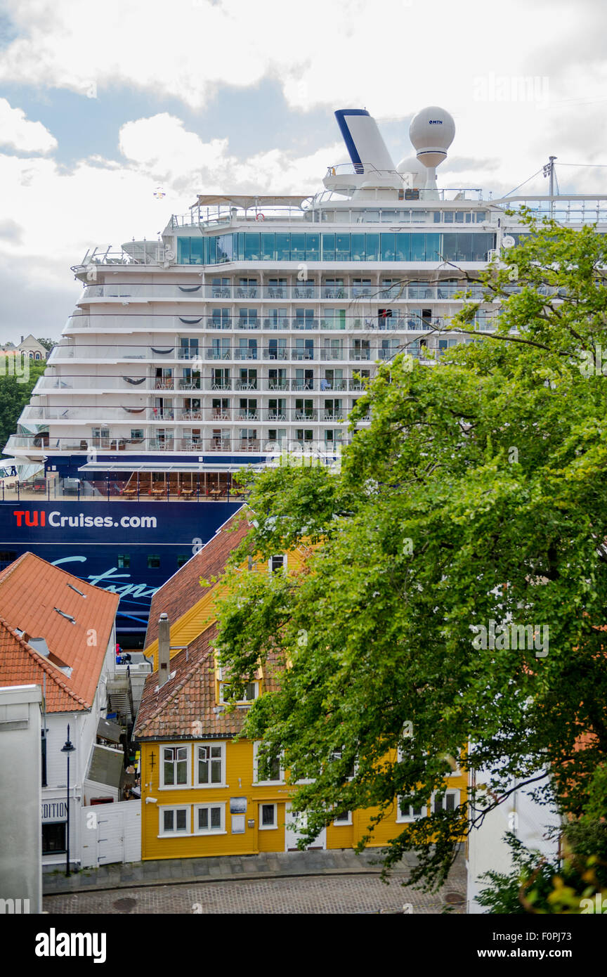 TUI-Kreuzfahrtschiff Mein Schiff im Hafen von Stavanger, Norwegen und ...