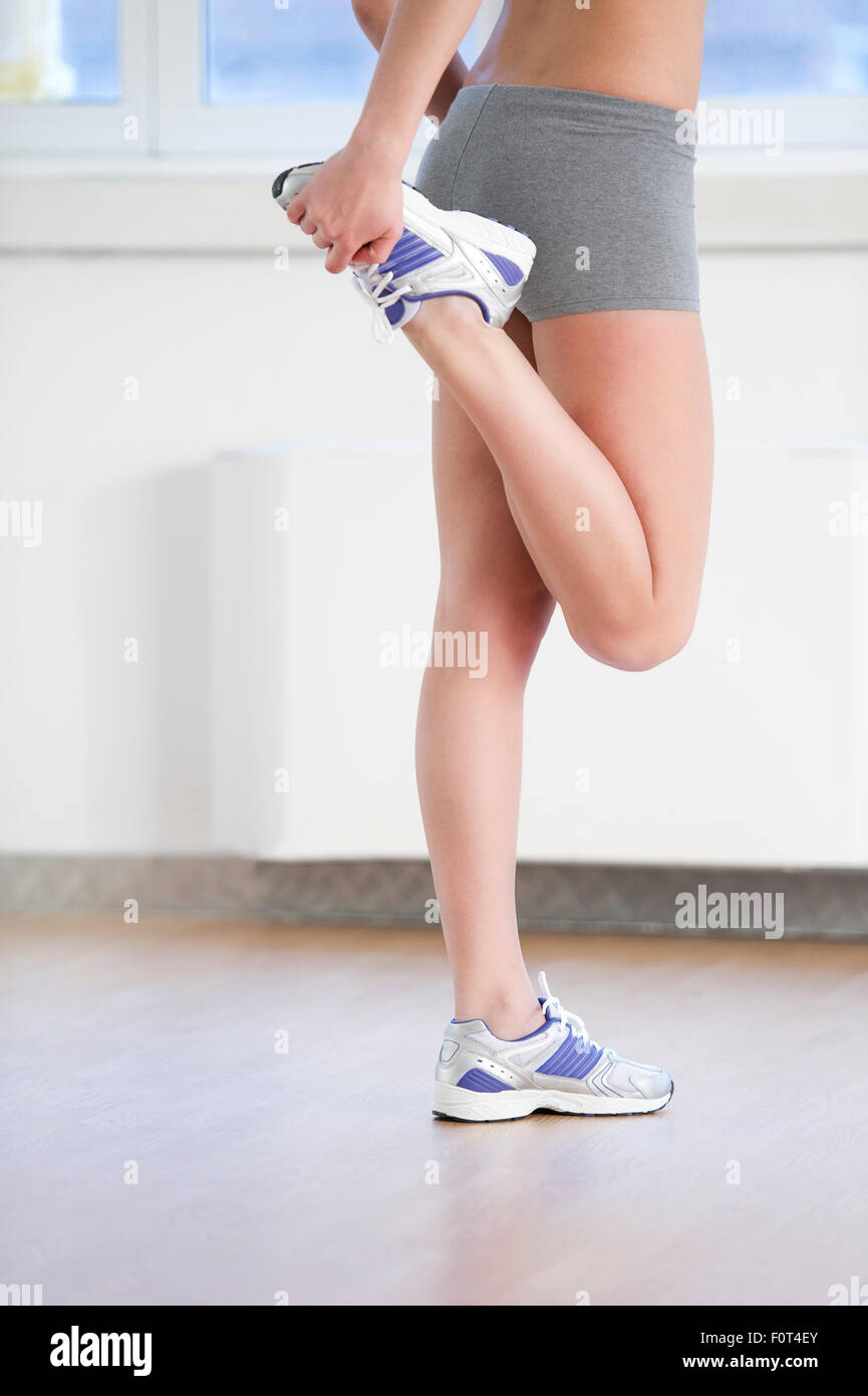 Muskulöse beine frauen -Fotos und -Bildmaterial in hoher Auflösung – Alamy