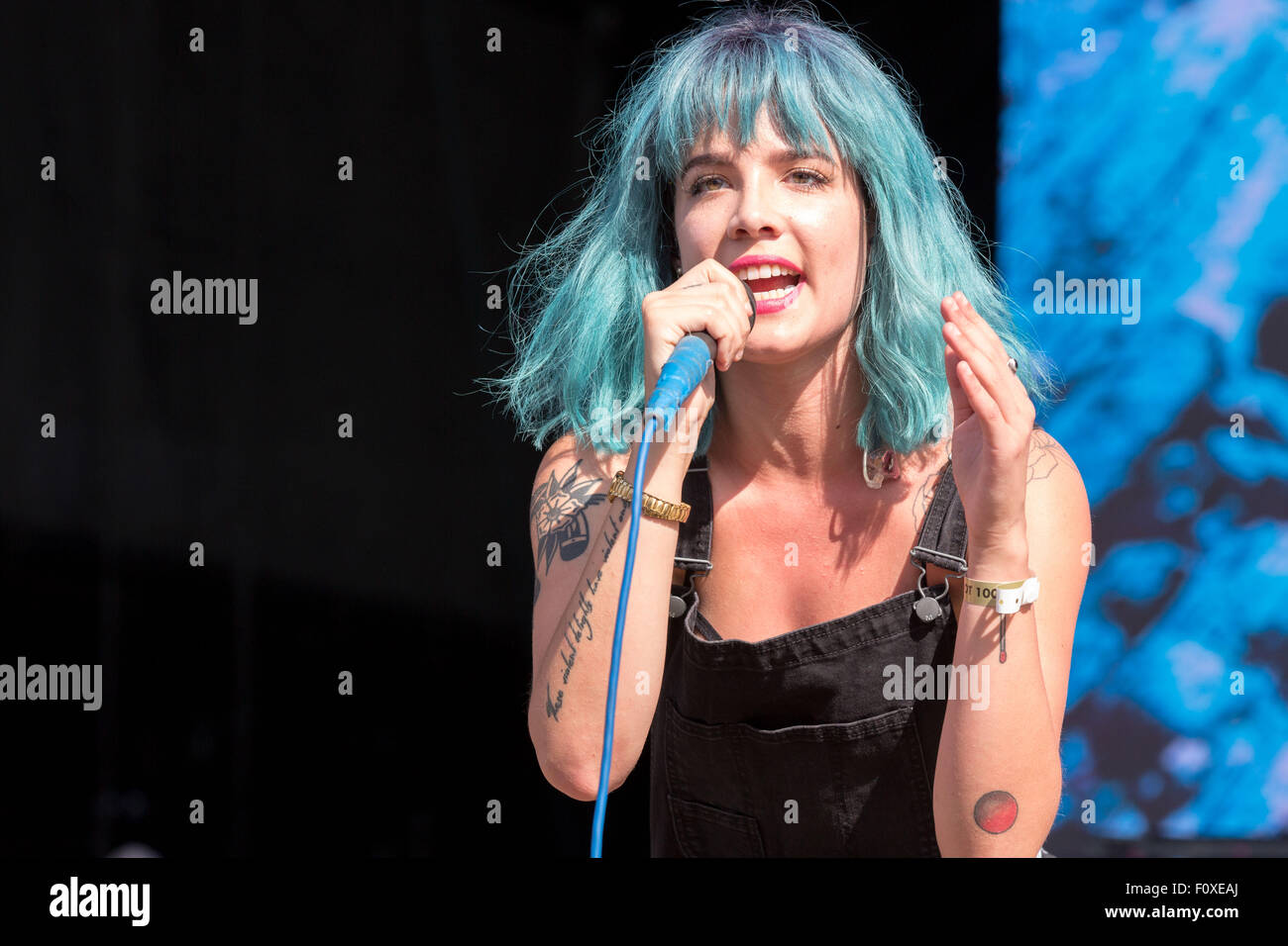 Halsey singer -Fotos und -Bildmaterial in hoher Auflösung – Alamy