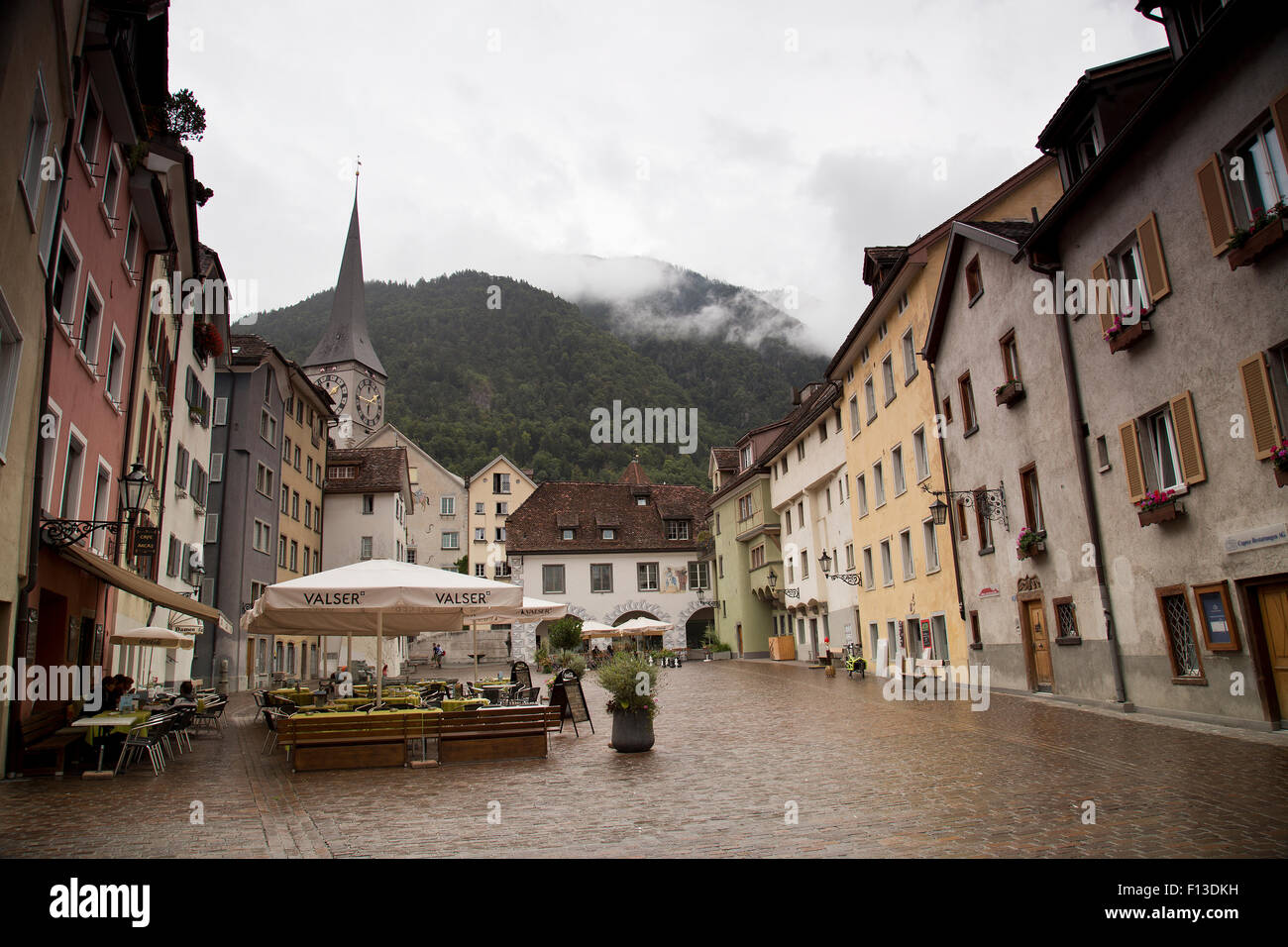Verregneten Sommertag in der Altstadt von Chur in der Schweiz ...