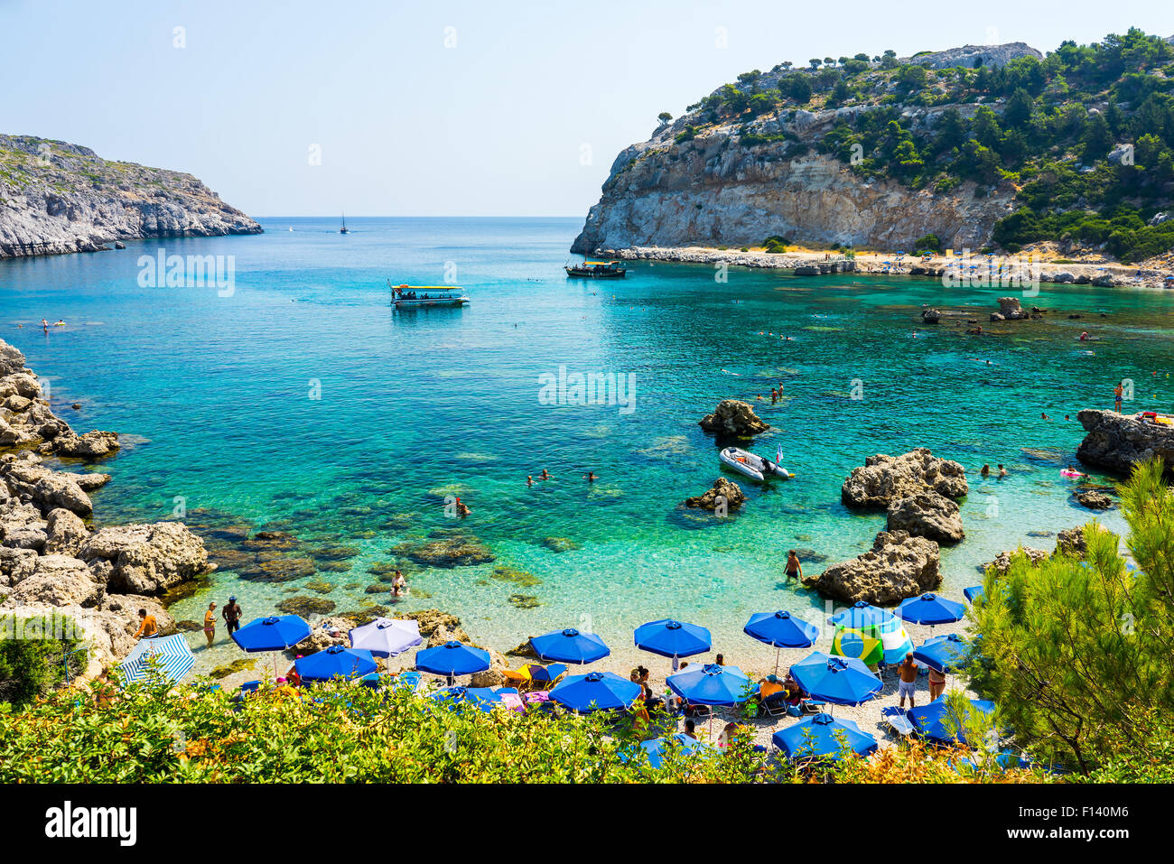 Anthony quinn strand -Fotos und -Bildmaterial in hoher Auflösung – Alamy