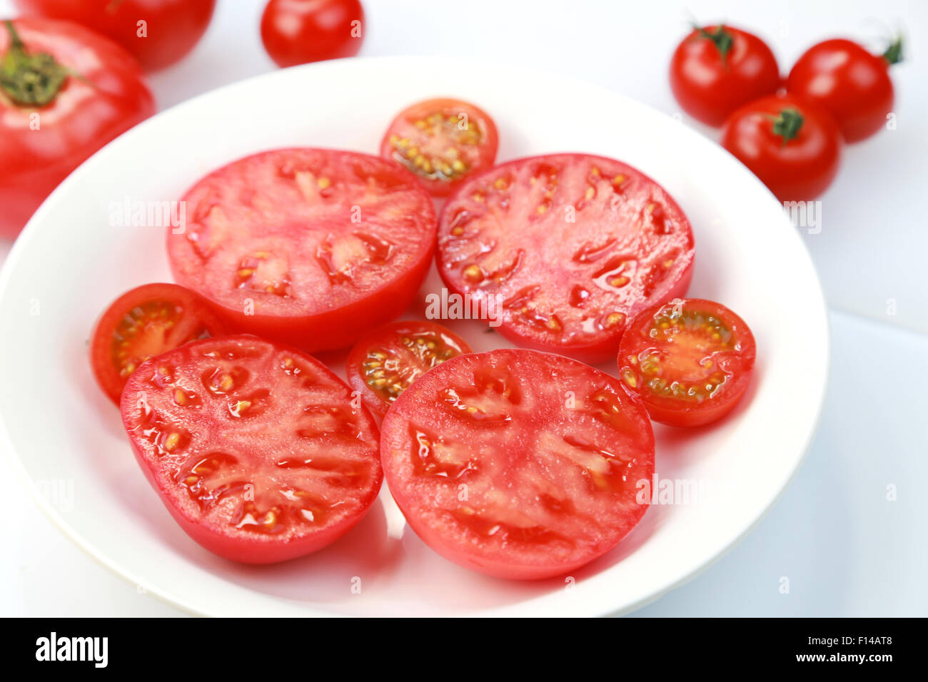 Geschnittene tomate -Fotos und -Bildmaterial in hoher Auflösung – Alamy