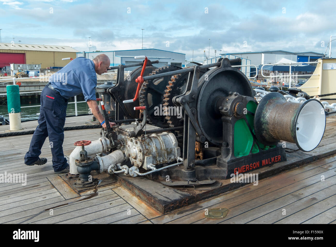 Schiff anhor -Fotos und -Bildmaterial in hoher Auflösung – Alamy