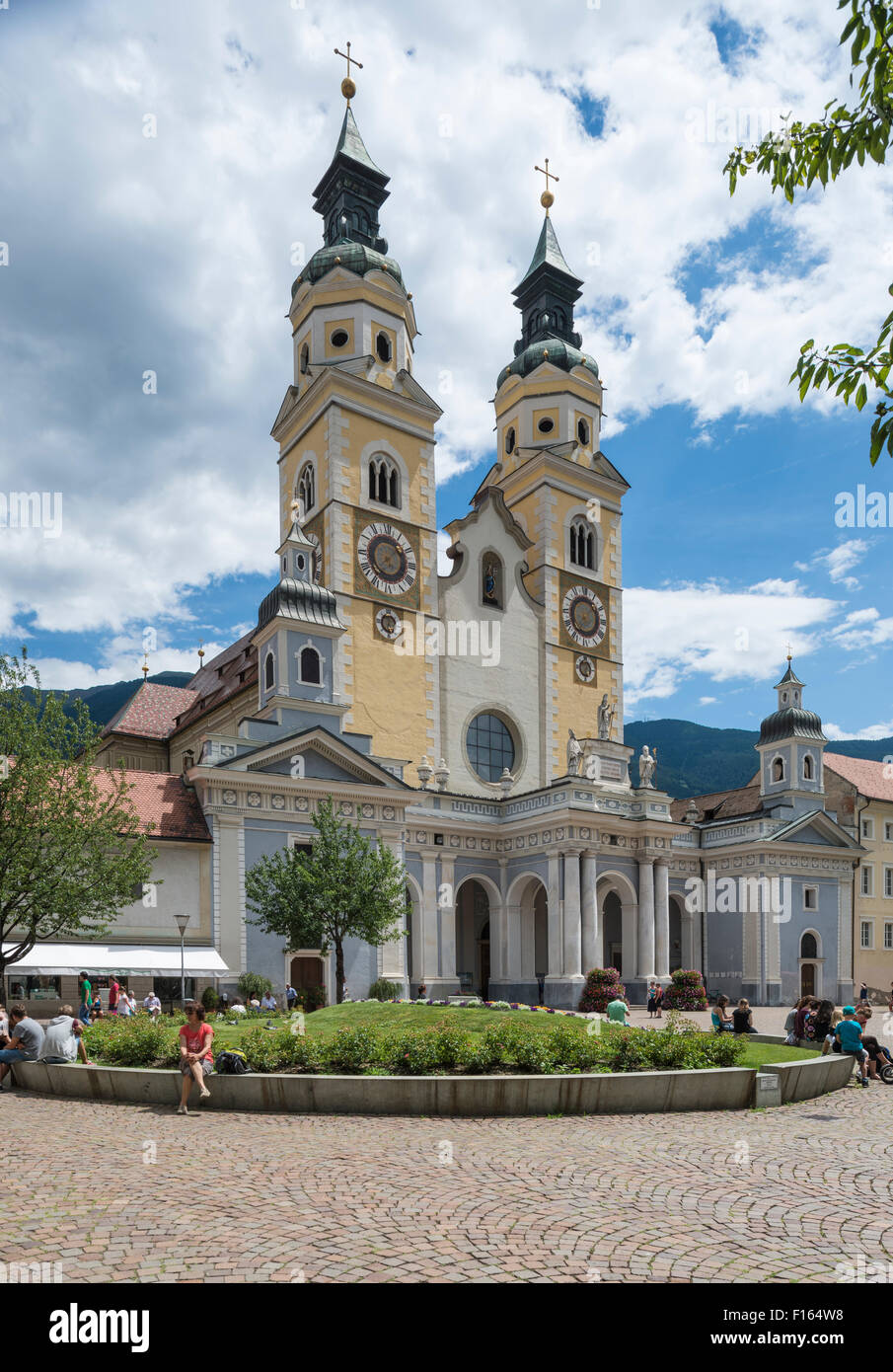 Brixen domplatz -Fotos und -Bildmaterial in hoher Auflösung – Alamy