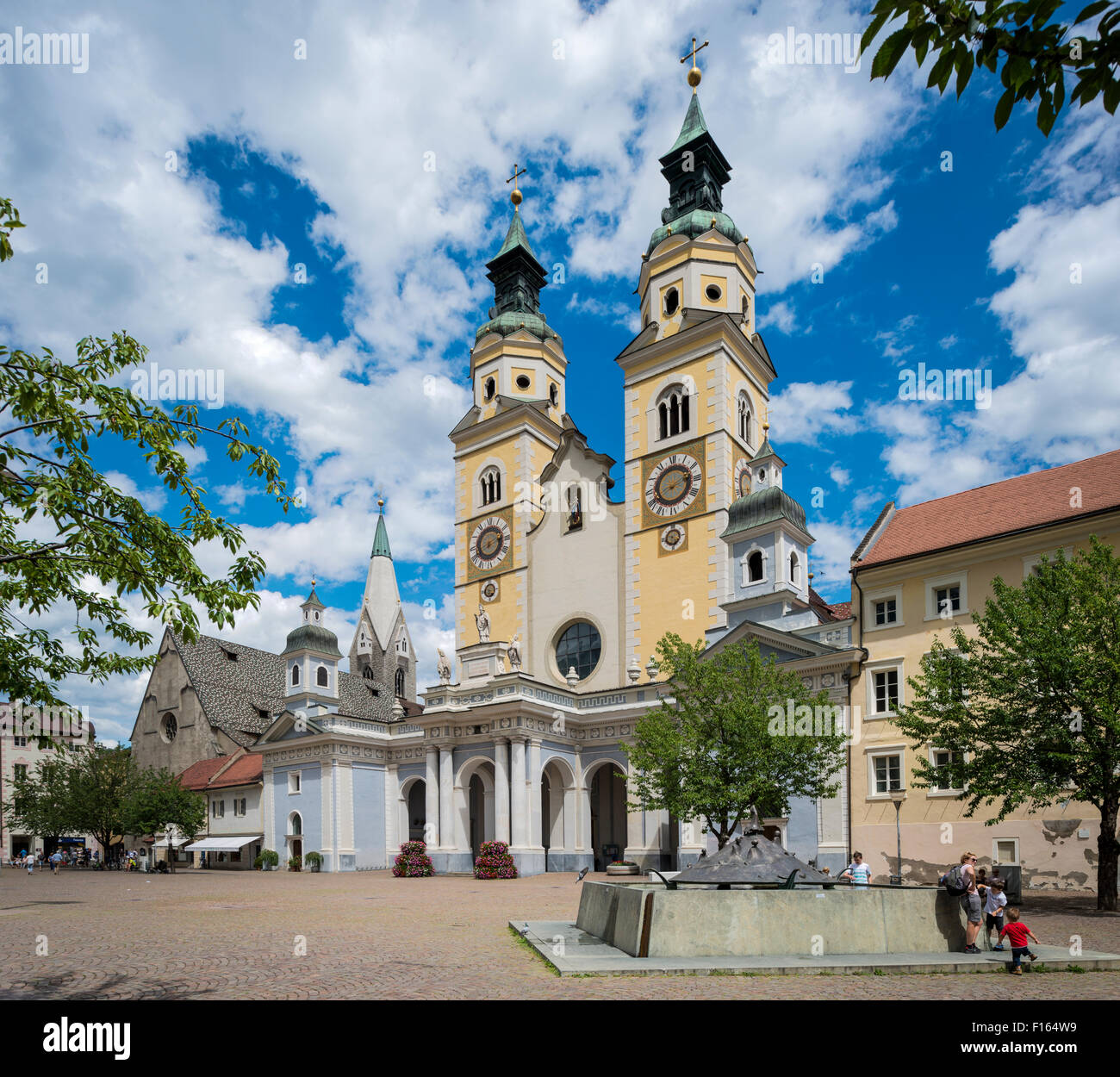 Pfarrkirche st maria himmelfahrt -Fotos und -Bildmaterial in hoher ...