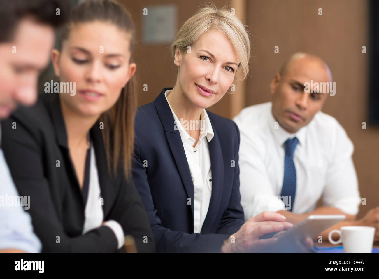 Teamwork meeting -Fotos und -Bildmaterial in hoher Auflösung – Alamy