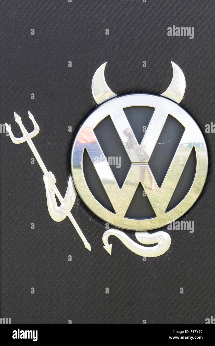Vw wohnmobil teufel abzeichen -Fotos und -Bildmaterial in hoher ...