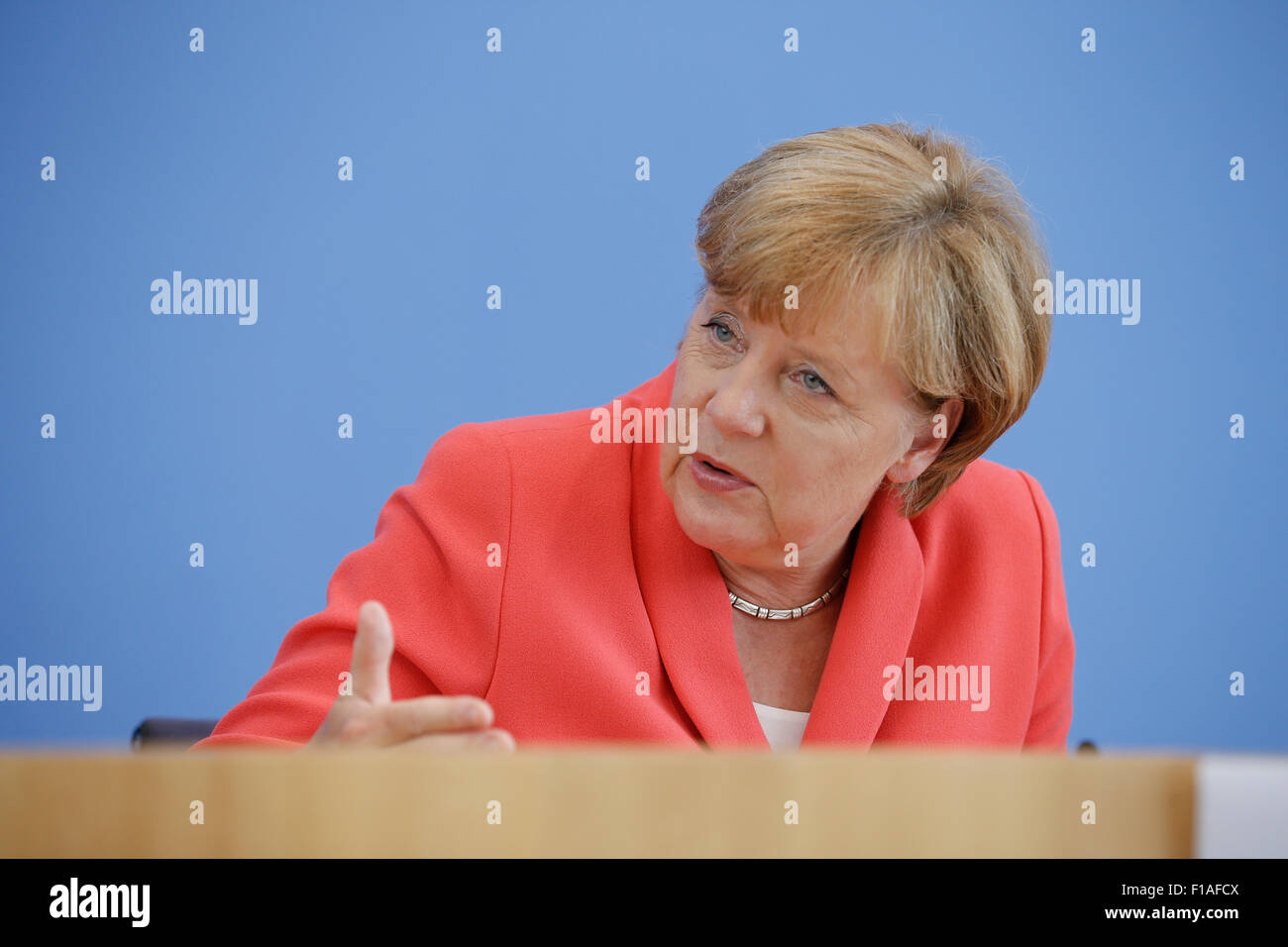 Angela Merkel Portrait Stockfotos und -bilder Kaufen - Alamy