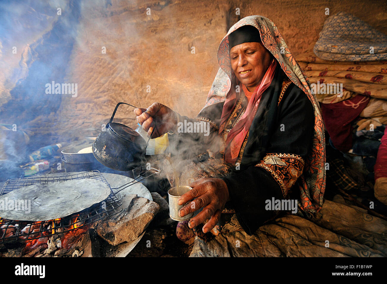 Beduinen von Petra Höhlen Stockfotografie - Alamy