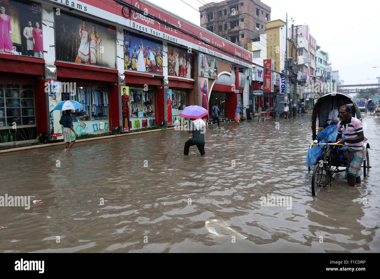 Dhaka wasser loggine -Fotos und -Bildmaterial in hoher Auflösung – Alamy