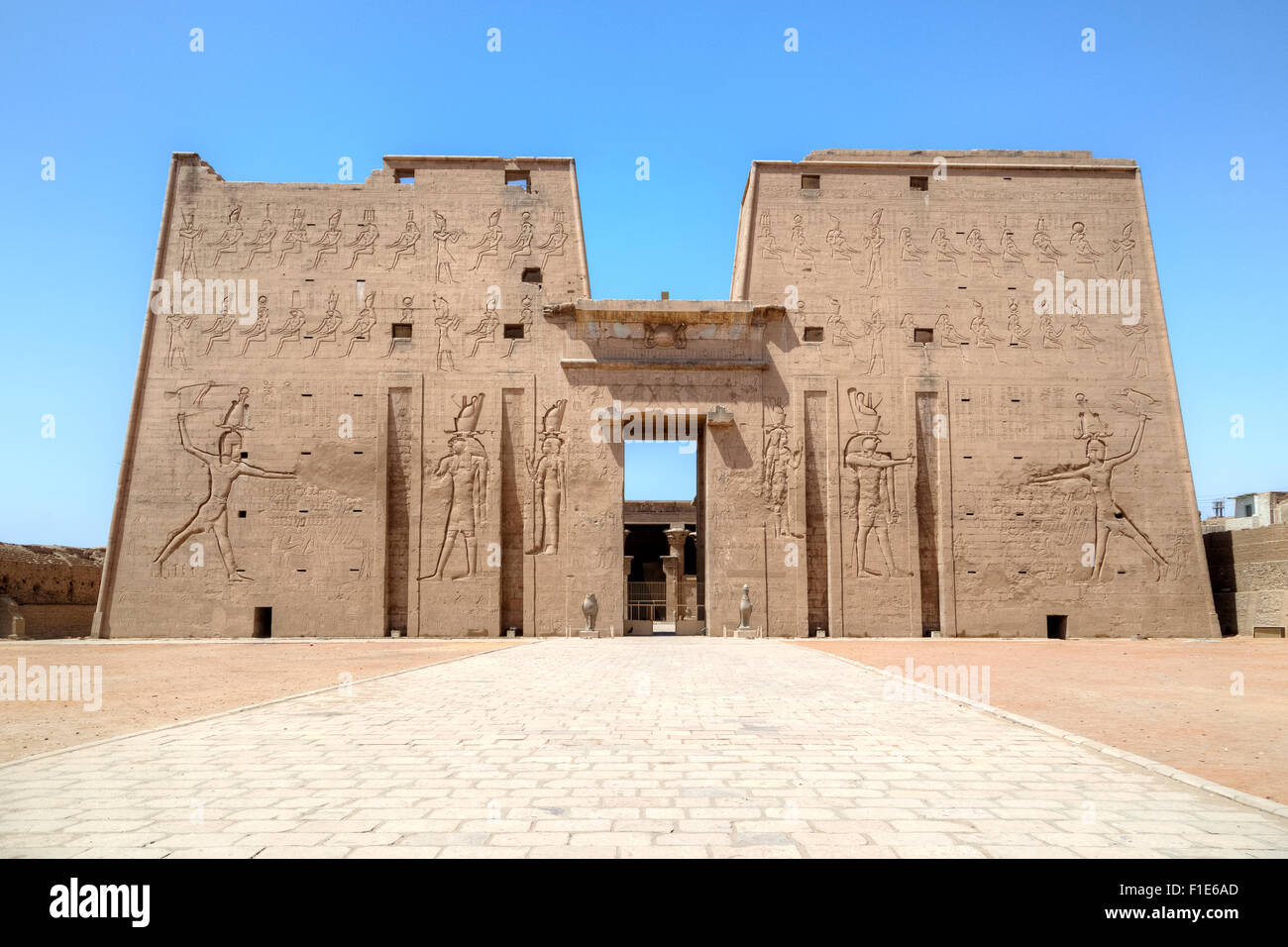 Tempel von edfu -Fotos und -Bildmaterial in hoher Auflösung – Alamy