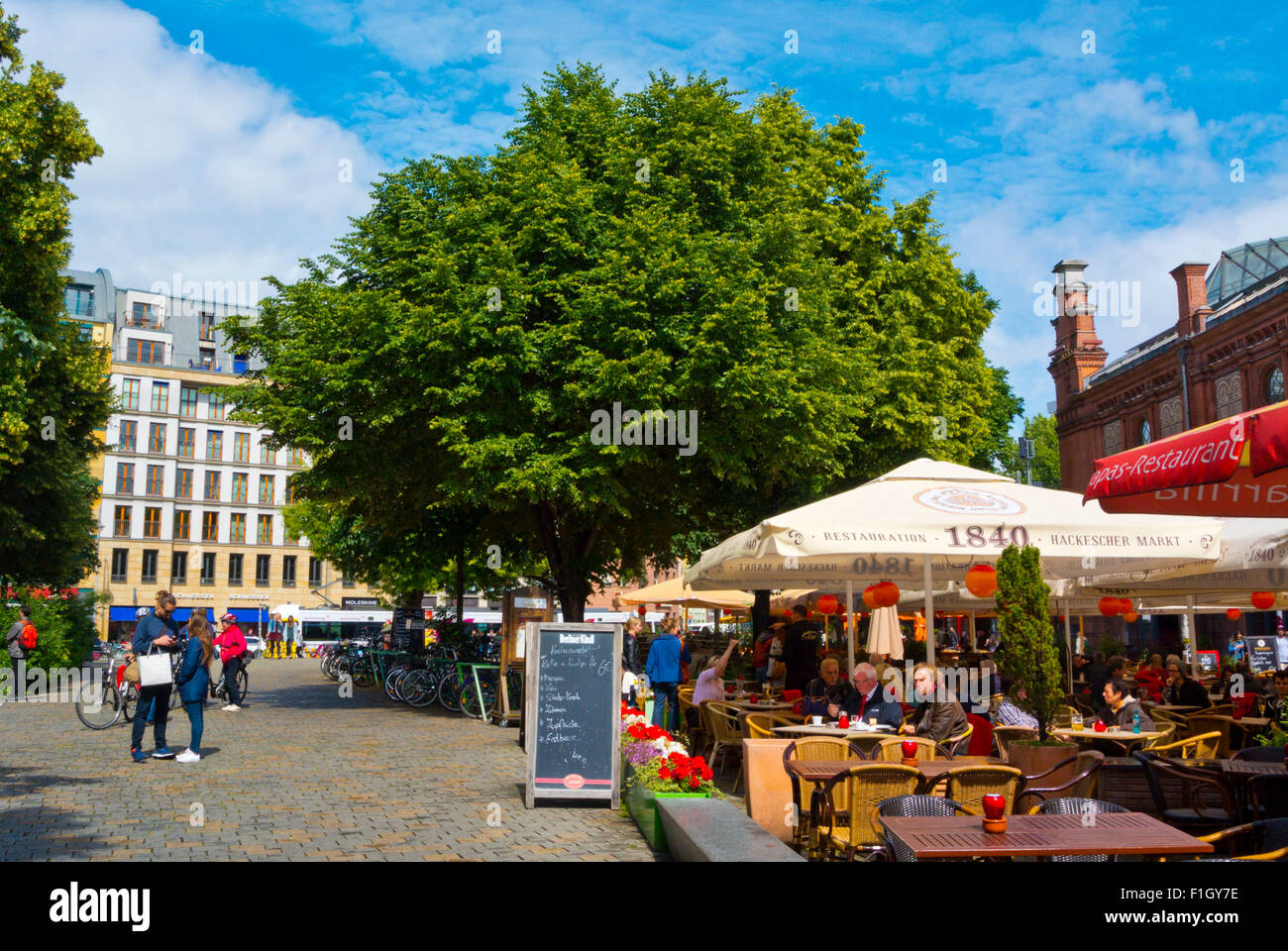 Berliner hackescher markt -Fotos und -Bildmaterial in hoher Auflösung ...
