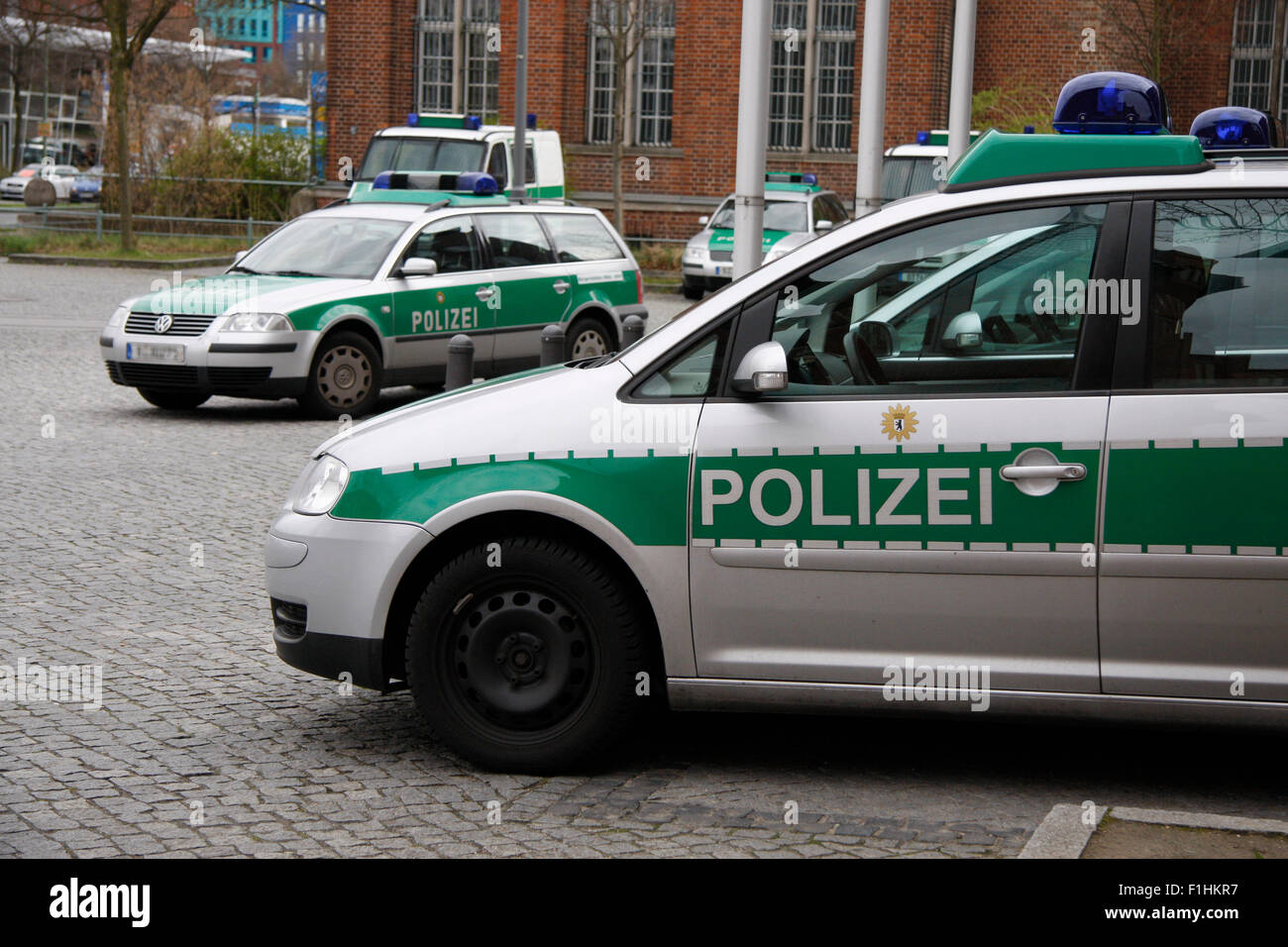 Berlin police car -Fotos und -Bildmaterial in hoher Auflösung - Seite 2 ...