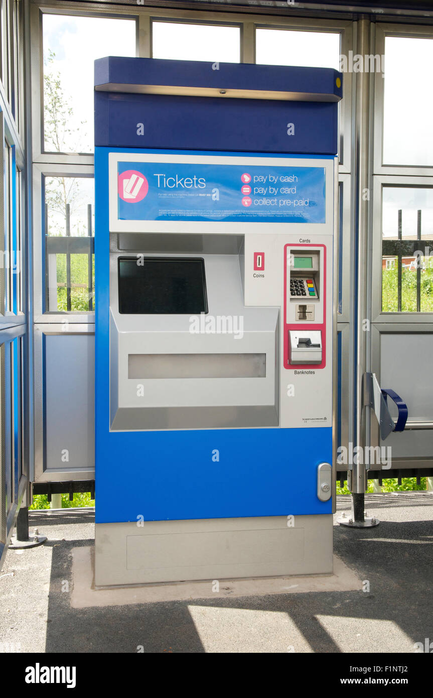 Bahn Ticket Automat, UK Stockfotografie - Alamy