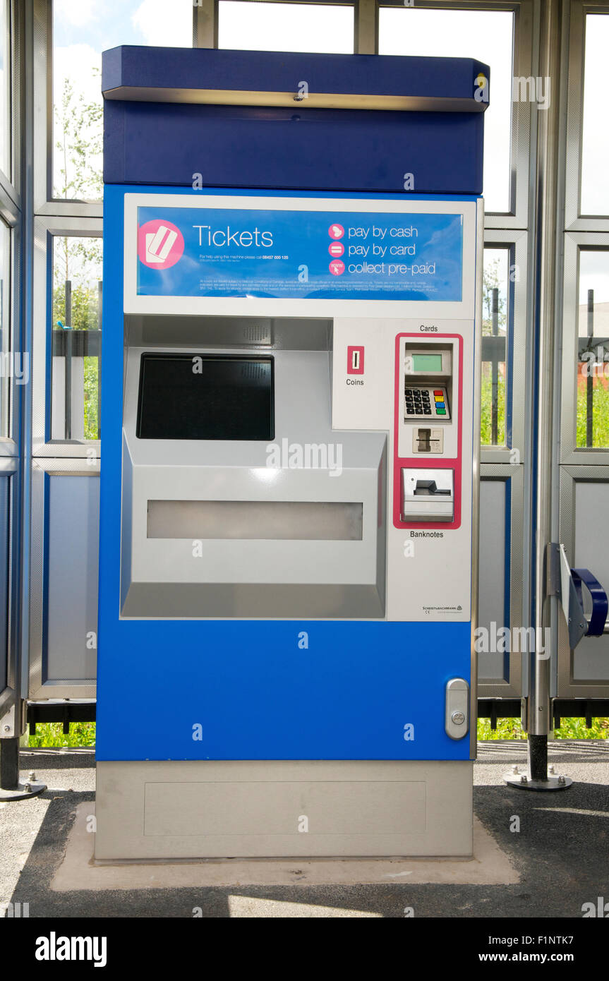 Bahn Ticket Automat, UK Stockfotografie - Alamy