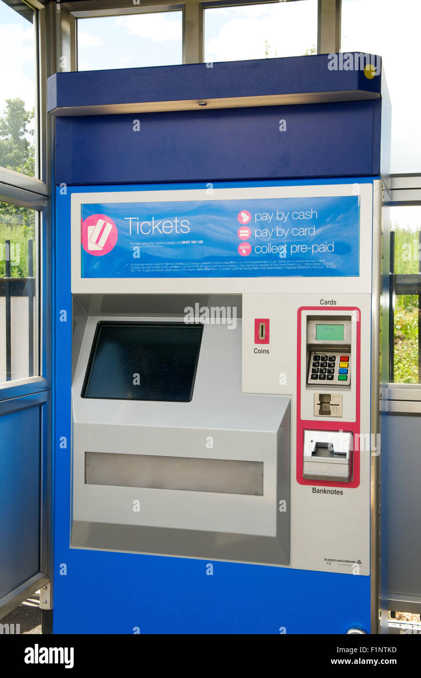 Bahn Ticket Automat, UK Stockfotografie - Alamy