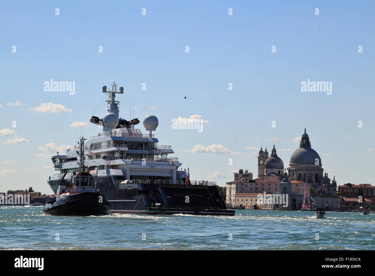 Paul allen yacht -Fotos und -Bildmaterial in hoher Auflösung – Alamy
