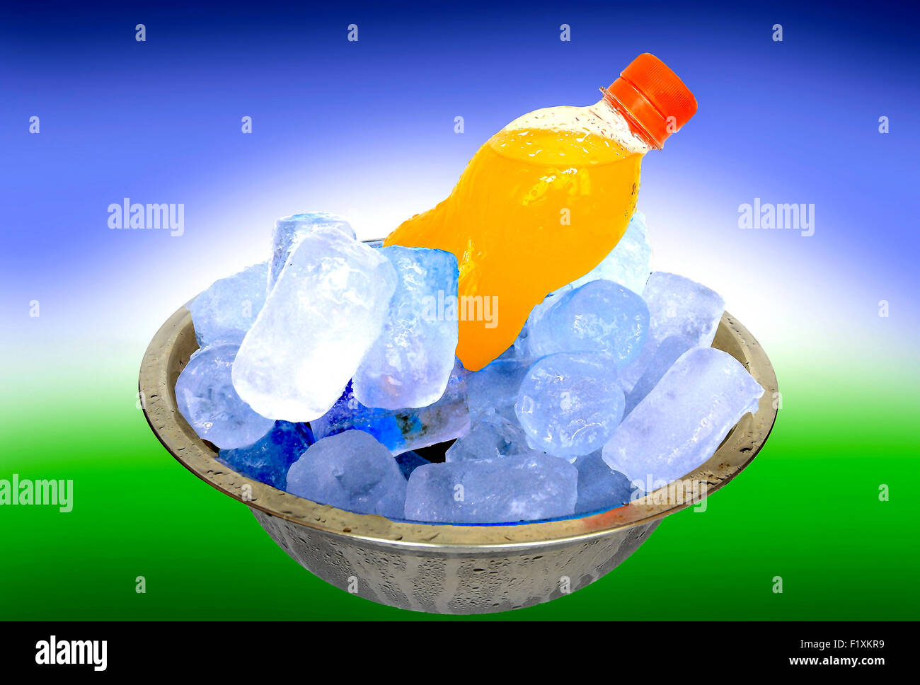 Bierflasche auf eis -Fotos und -Bildmaterial in hoher Auflösung – Alamy