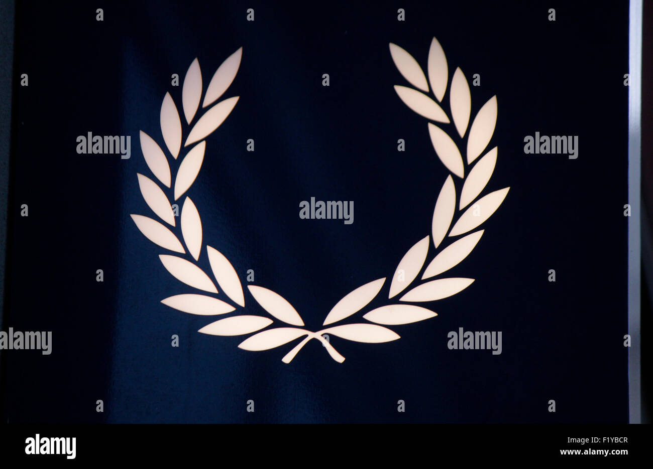 Fred Perry Logo Stockfotos und -bilder Kaufen - Alamy