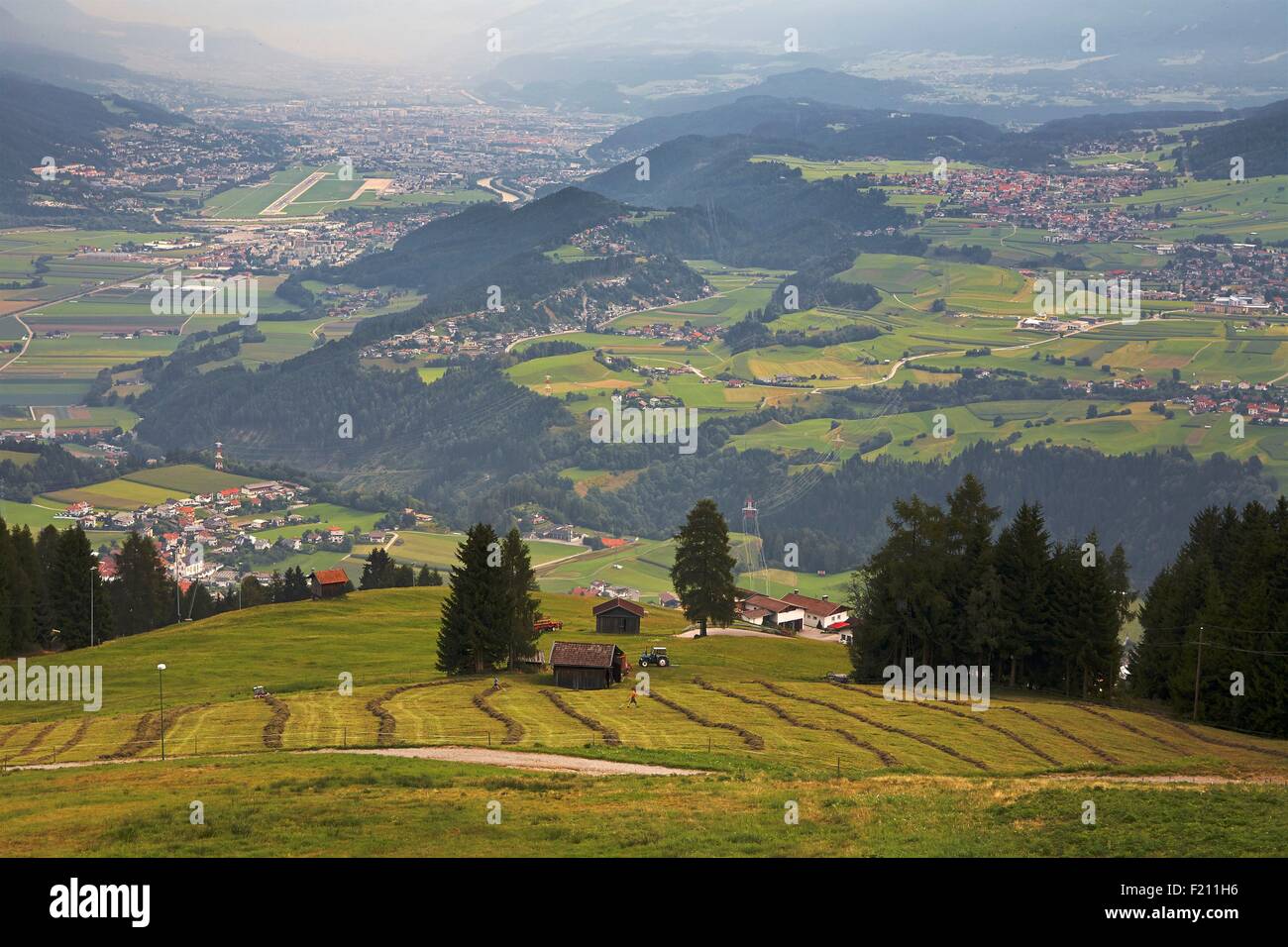 Österreich, Tirol, Oberperfuss, Panorama vom Restaurant Stieglreith ...