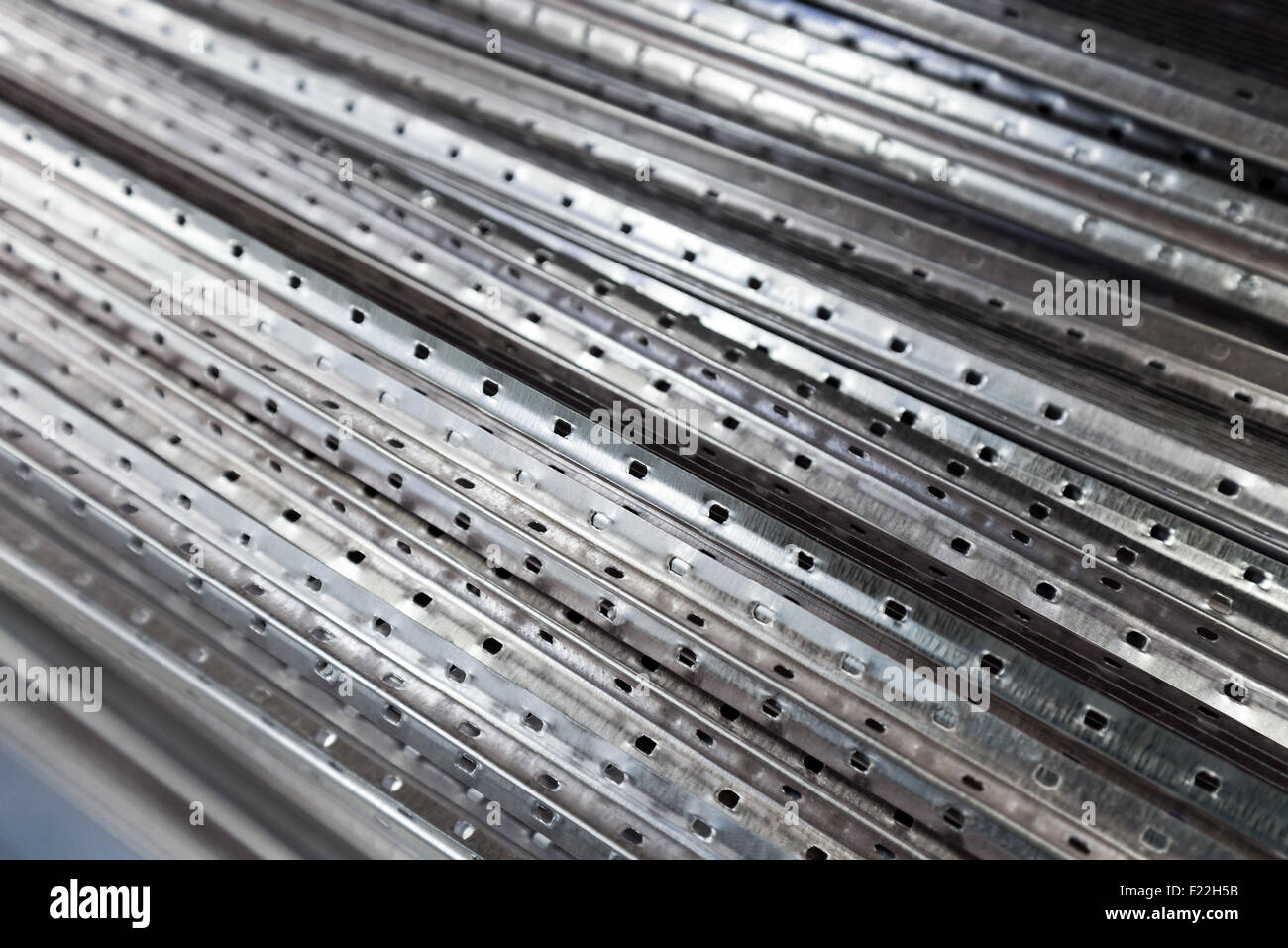 Metal profile -Fotos und -Bildmaterial in hoher Auflösung – Alamy