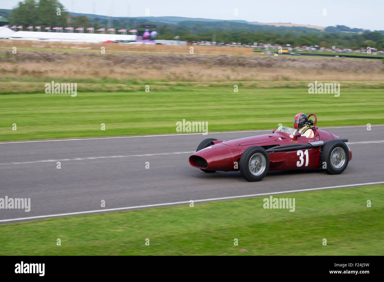 Einsitziger oldtimer rennwagen -Fotos und -Bildmaterial in hoher ...