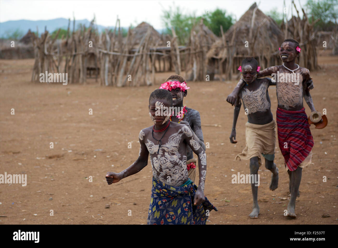 Kara Tribe der Omo-Valley,Ethiopia.One der letzten Regionen der Erde ...